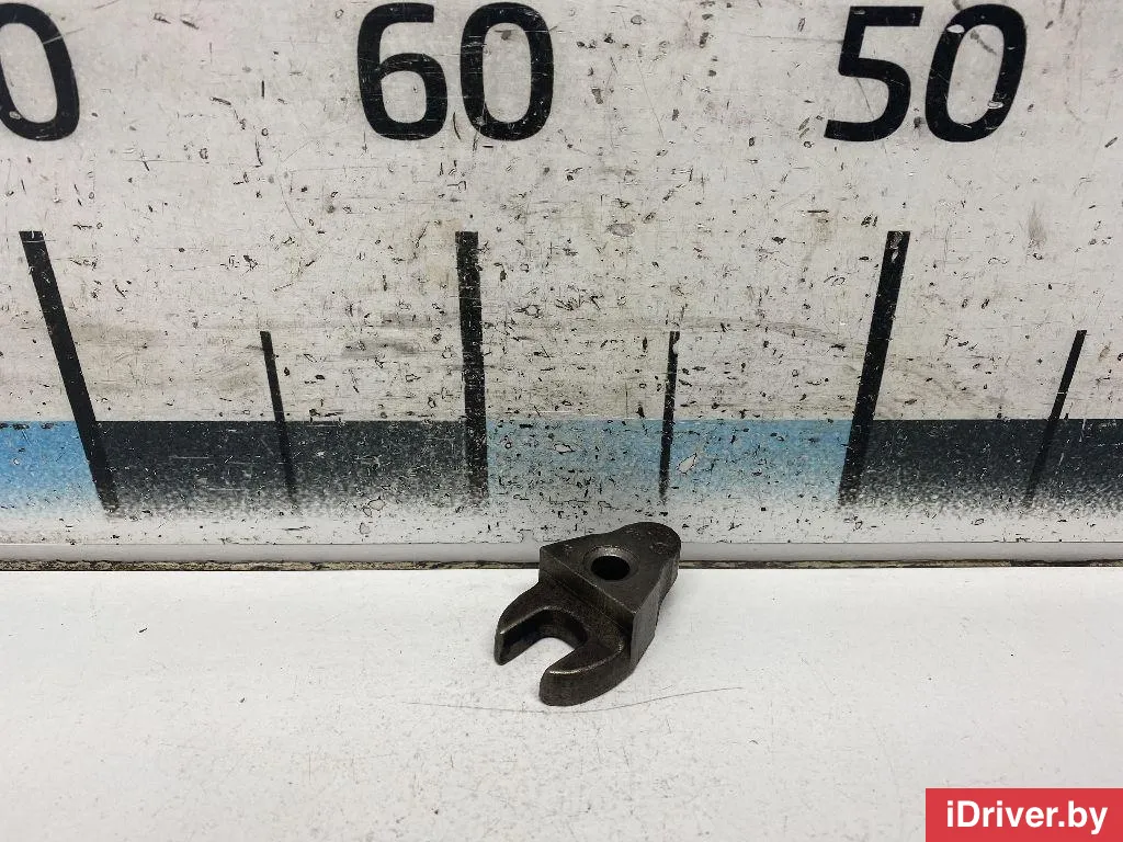 Скоба (кронштейн) крепления форсунки Форд Б Макс, 2012-2025 г.в. б/у ...