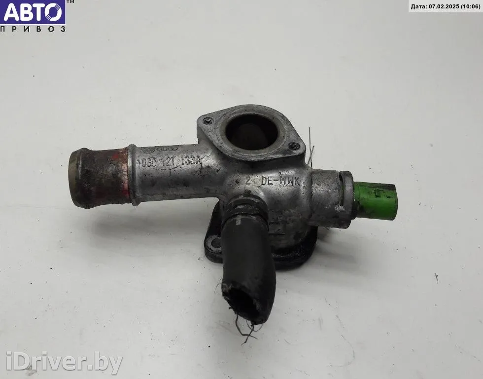 Фланец (тройник) системы охлаждения Volkswagen Passat B5 1999г. купить ...